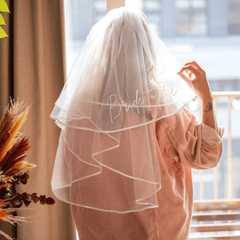 12 Bachelorette Party Veils for the Bride-to-Be | Modern MOH